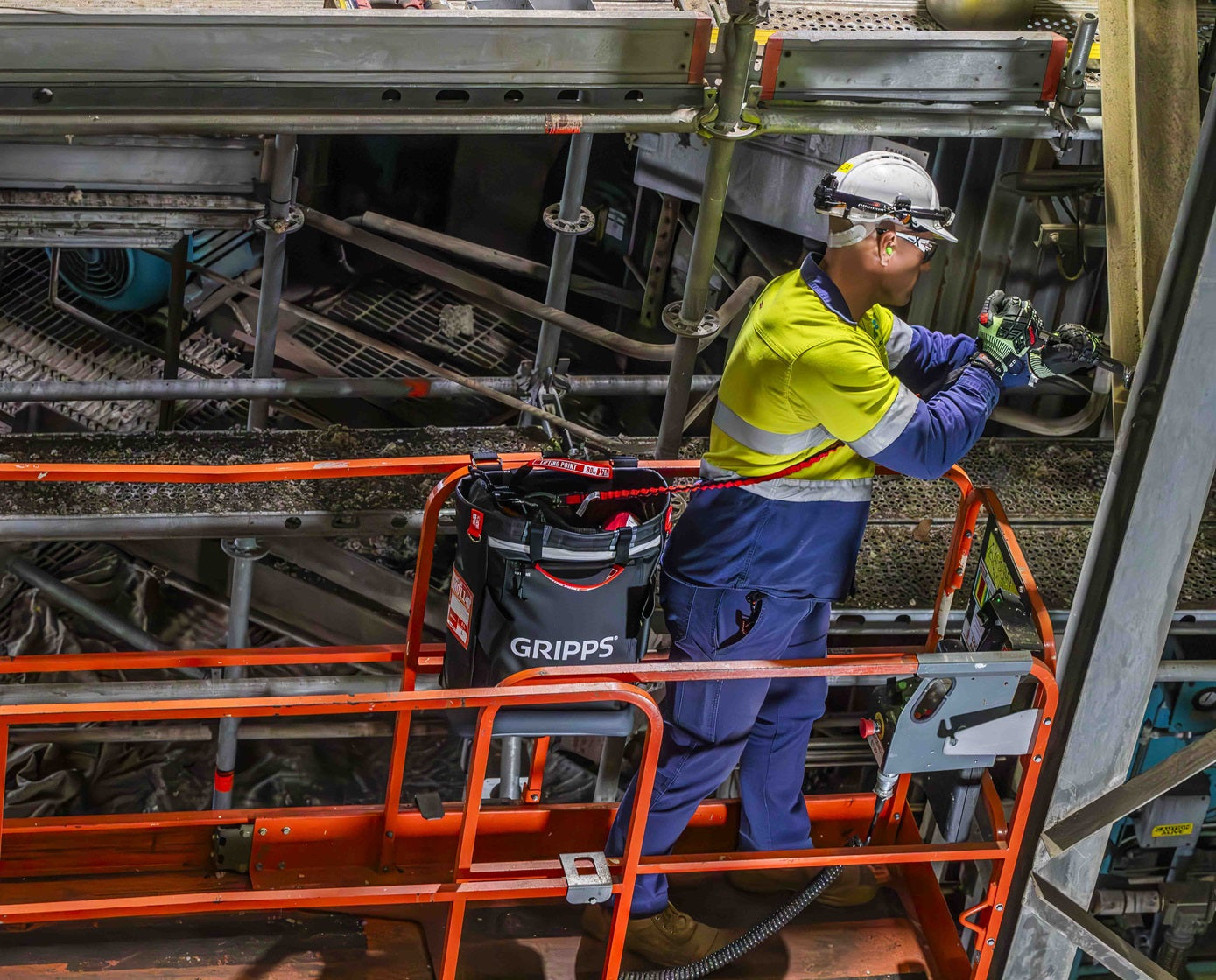 Dropped and falling object hazards. Who is at risk? – GRIPPS Global